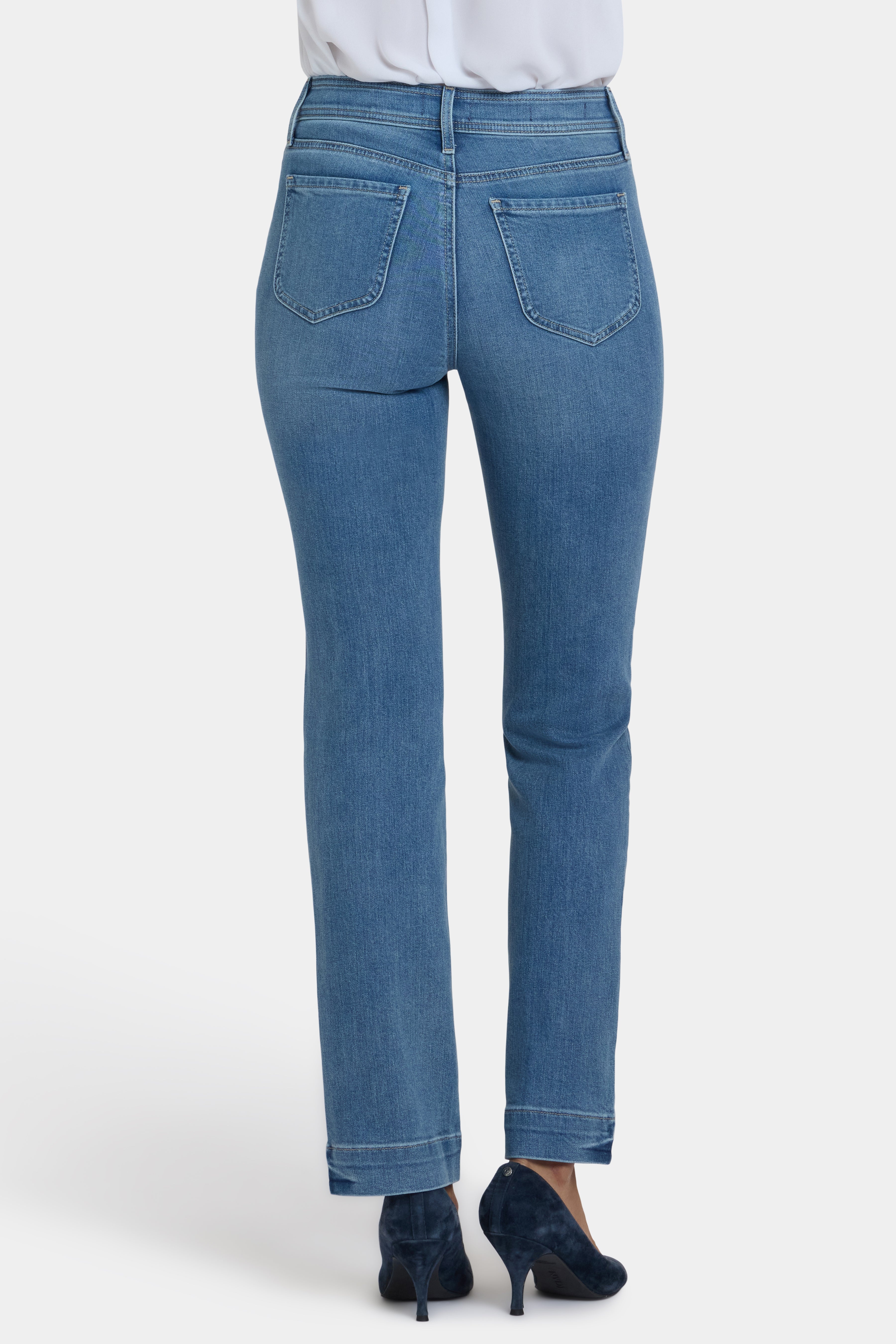 Marilyn Straight Jeans With High Rise, Gold Chains And 31" Inseam ...